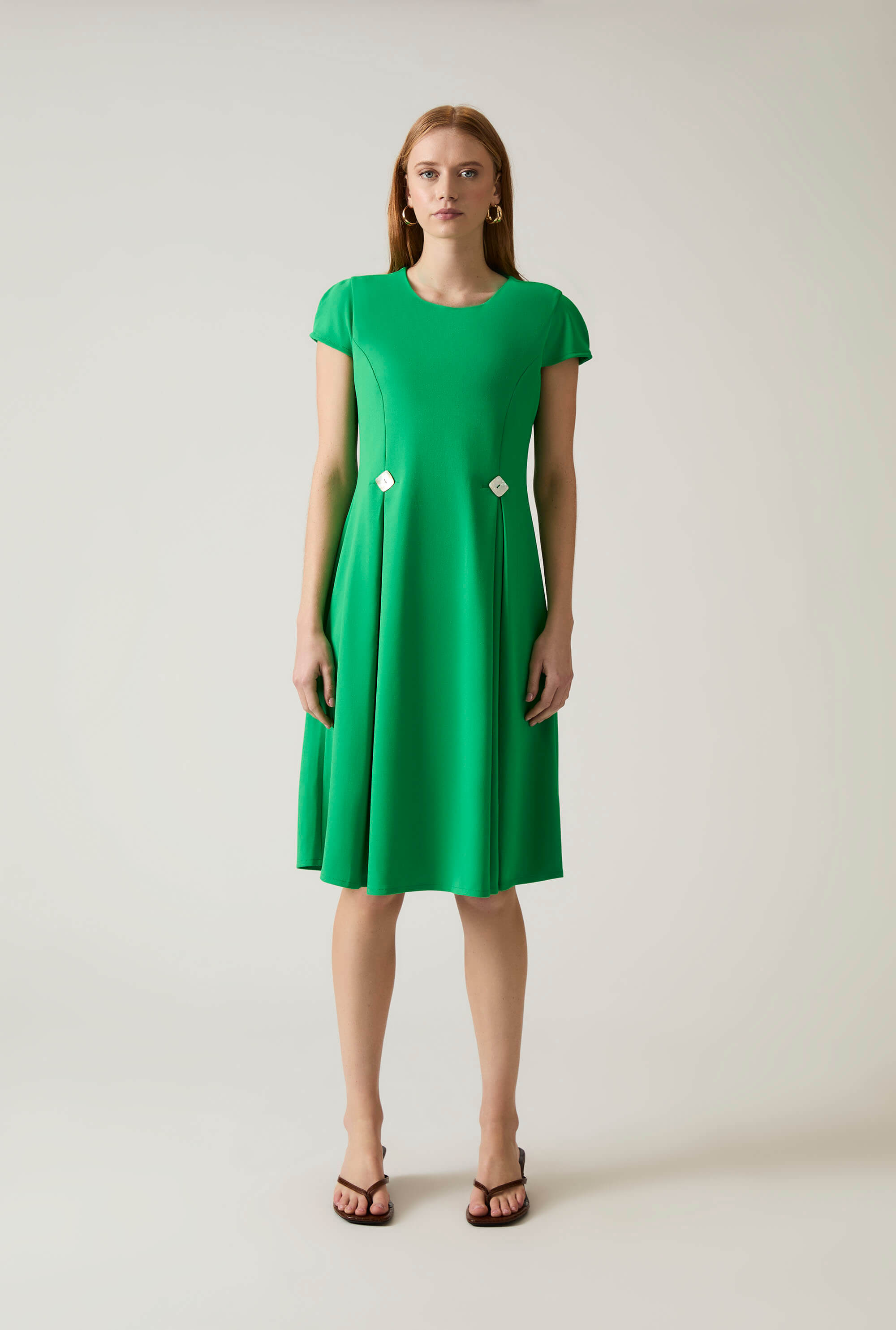 Green Button Dress – Elegant, Stylish & Perfect for Every Occasion ...